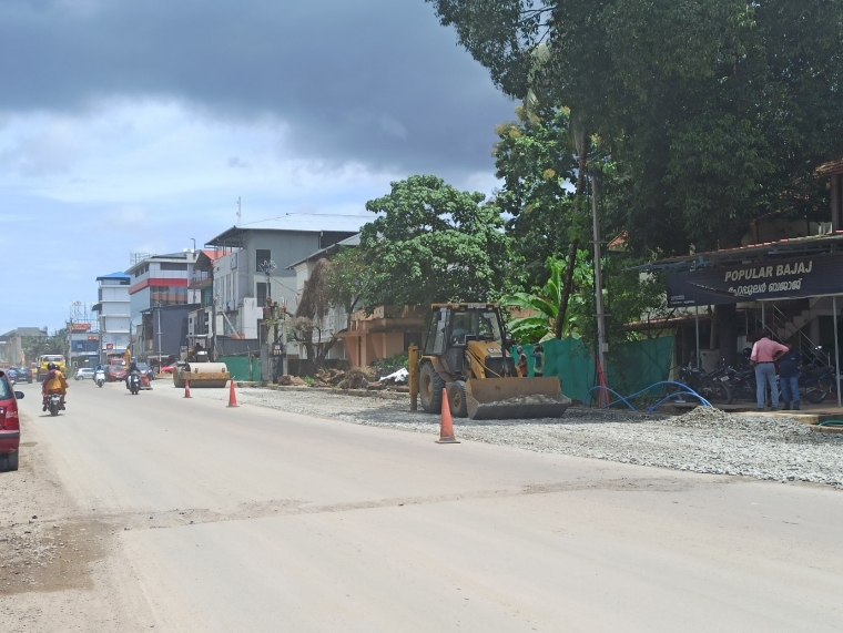 GSB Rolling for Road Work P94 to P1007 on 22-07-20 - Kochi Metro Rail Ltd.