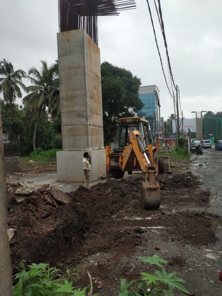 exca - Kochi Metro Rail Ltd.