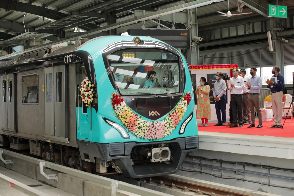 Thykoodam- Petta Stretch - Kochi Metro Rail Ltd.