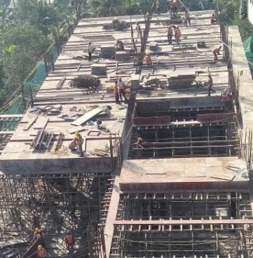Roof beam reinforcement work in progress at EEB RHS SNJ. – Kochi Metro ...