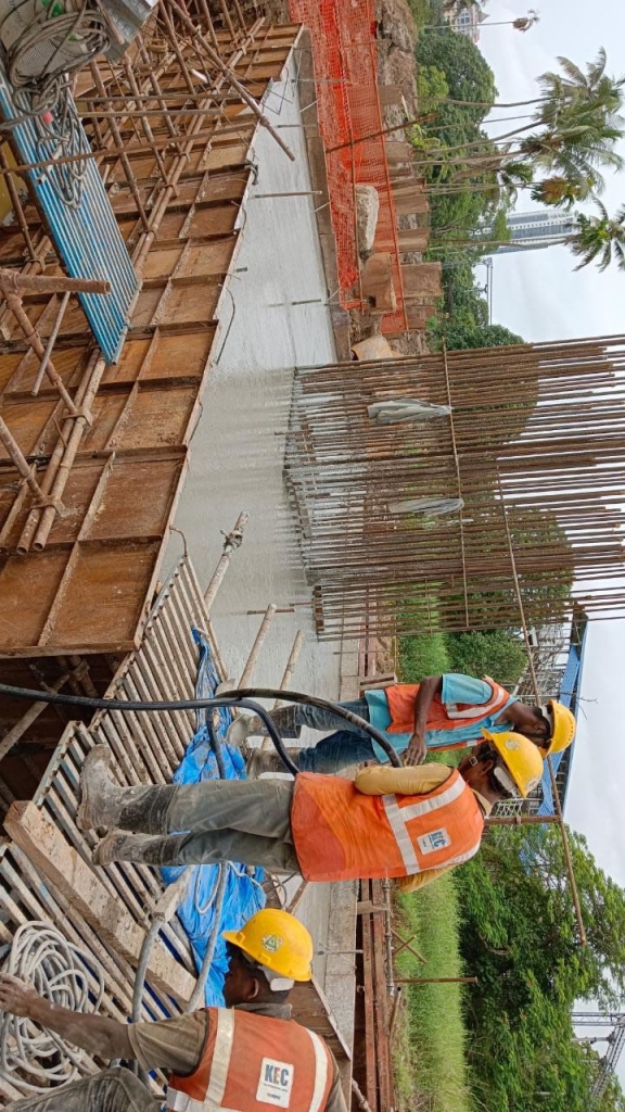 PC 16 Concrete Completed - Kochi Metro Rail Ltd.