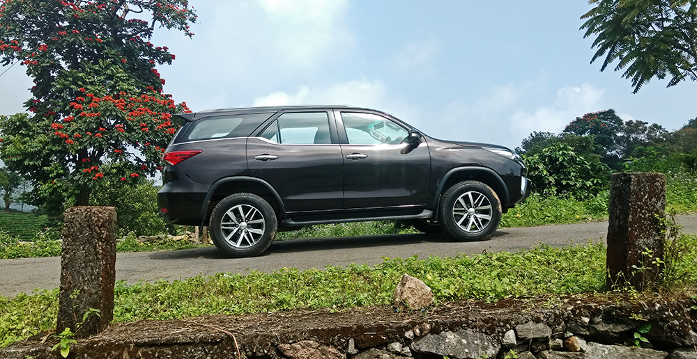 Toyota Fortuner receives 10,000 bookings - Motoring World
