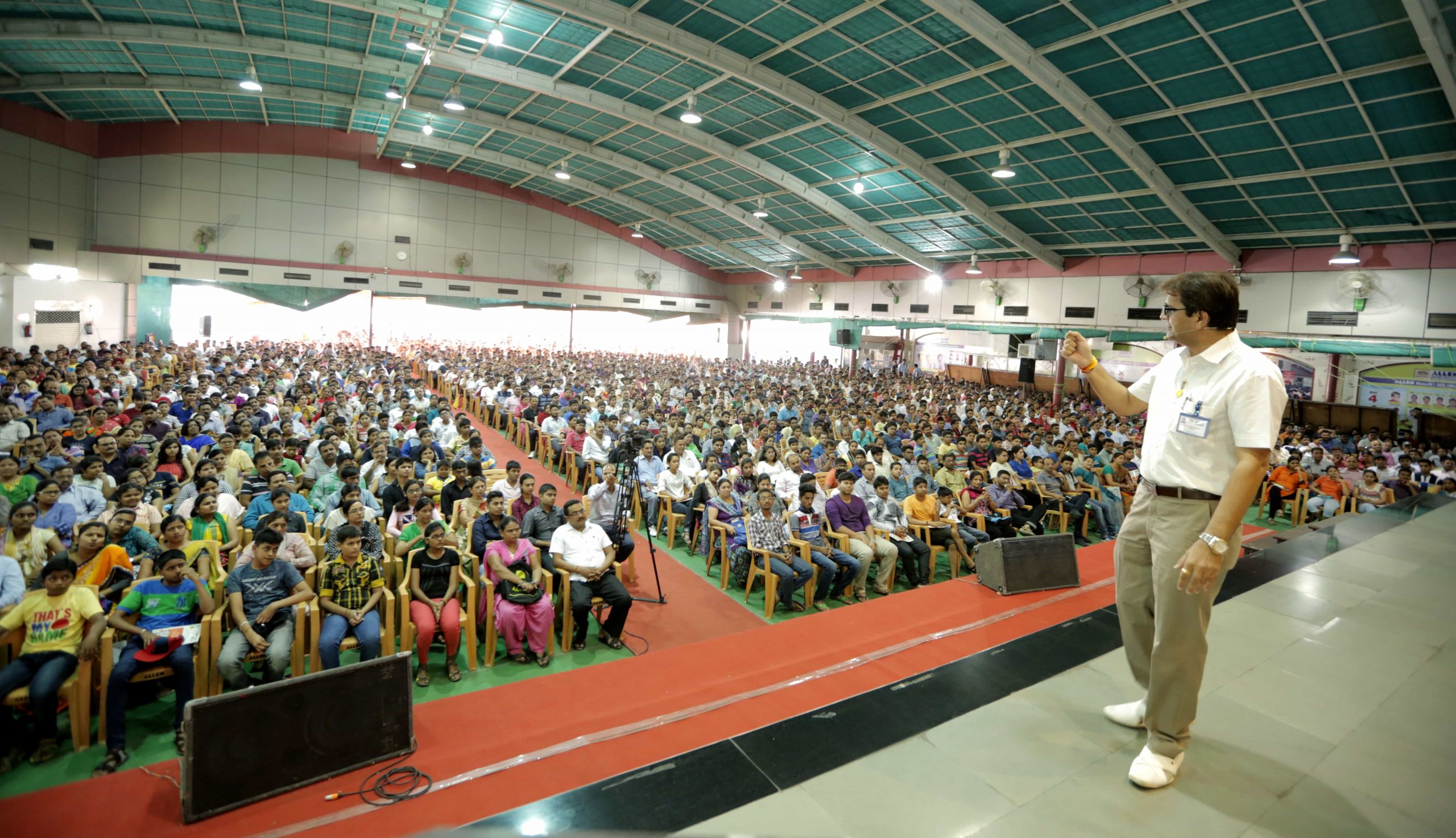 40 thousand students and parents participated in Allen Mega Orientation ...