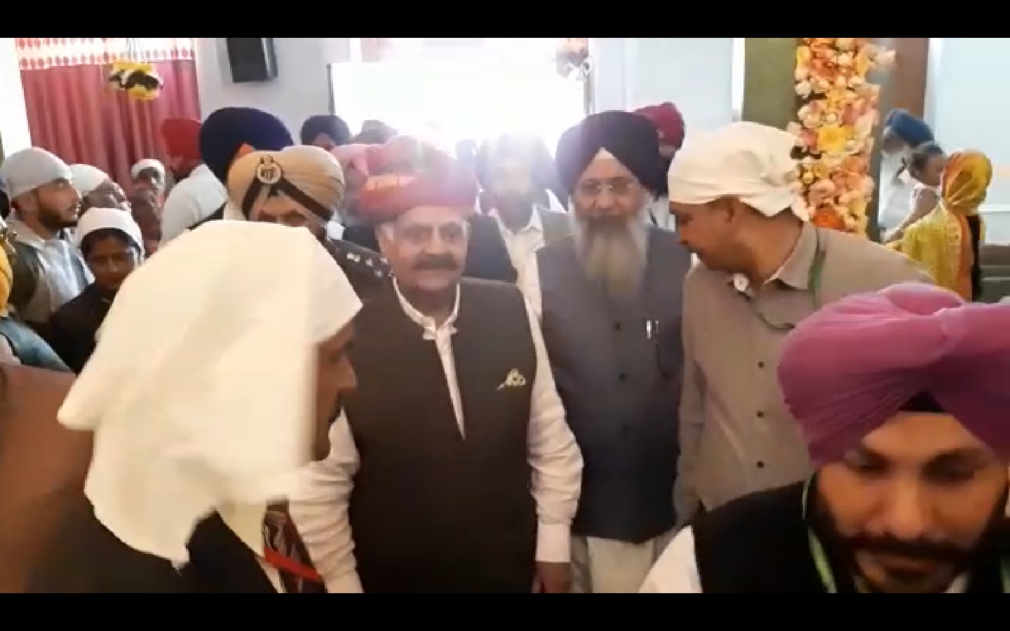 Governor of Punjab, VP Singh Badnore pays obeisance Governor of Punjab, VP Singh Badnore pays obeisance