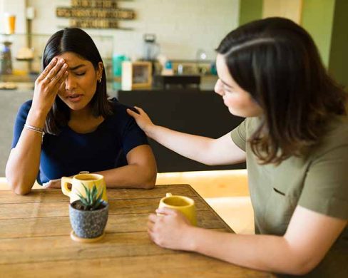 How to Comfort Someone Crying: Dos and Don’ts