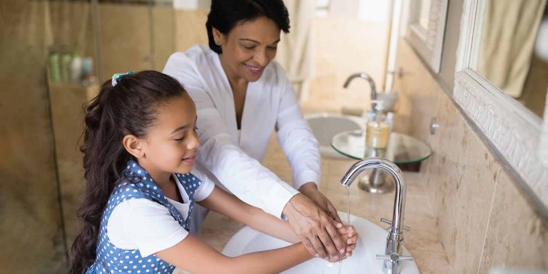 How Helping Others can Improve your Wellbeing